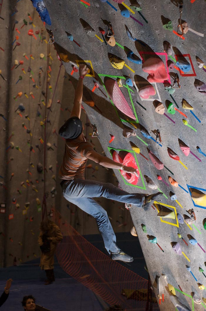 How to Maximize Comfort at Hanging Belays - Climbing