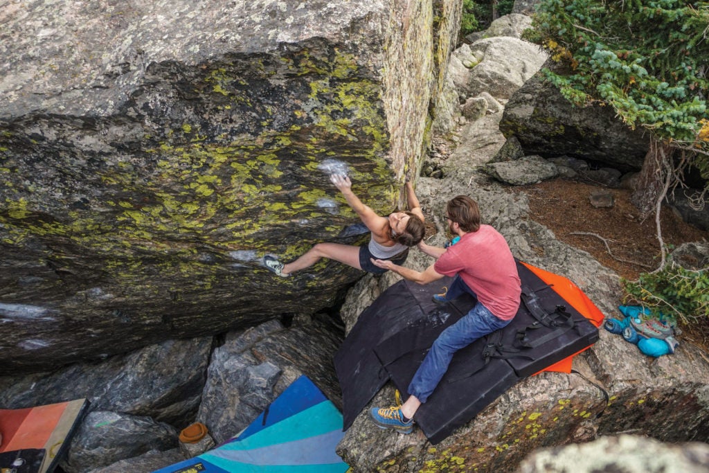 Bouldering Skills: How to Be a Good Spotter