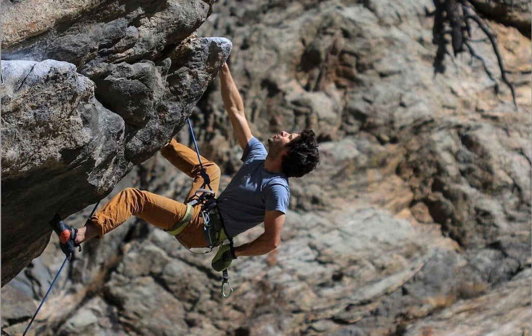 Accident Analysis: Shunt Pops Off Rope While Toprope-Soloing - Climbing