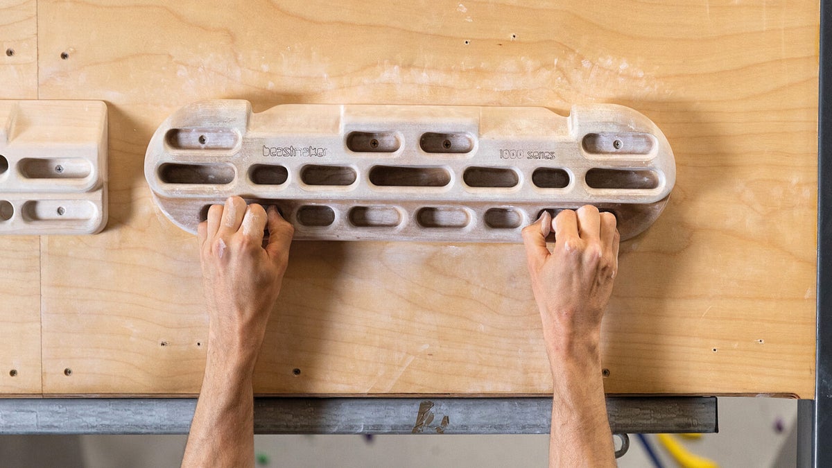 Should Climbers Train the Full Crimp Grip? - Climbing